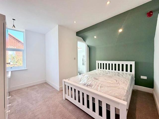 1 Bedroom Apartment To Rent In Station Road, Beeston, Nottingham, NG9