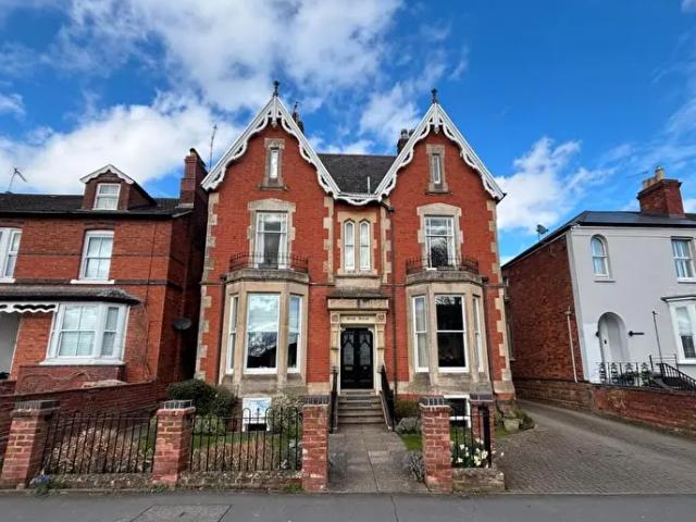 1 Bedroom Apartment To Rent In Station Road, Kenilworth, CV8