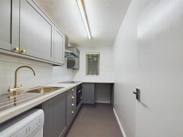 1 Bedroom Apartment To Rent In Roundhill Way, Loughborough, LE11