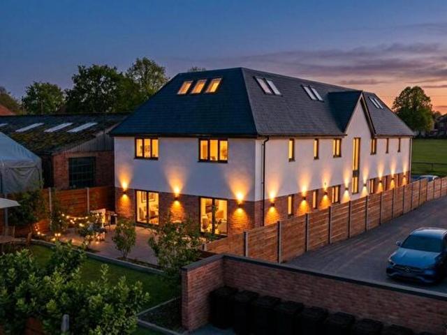 1 Bedroom Apartment To Rent In Western Avenue, Market Harborough, LE16