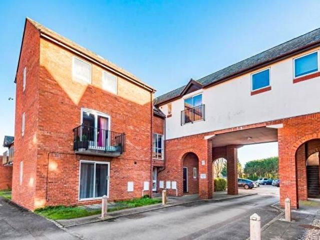 1 Bedroom Apartment To Rent In Westholm Court, Bicester, Oxfordshire, OX26