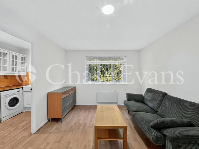 1 bedroom apartment to rent in telegraph place isle of dogs london e14