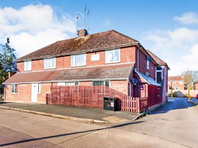 1 Bedroom Apartment To Rent In The Fairway, Banbury, Oxfordshire, OX16