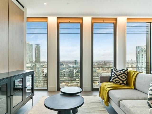 1 bedroom apartment to rent in the highly sought after One Bishopsgate Plaza, EC3A