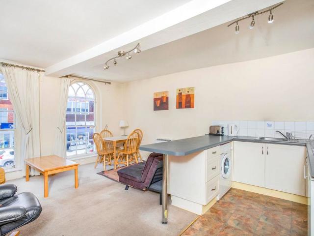 1 bedroom apartment to rent Market Square, Buckingham, MK18