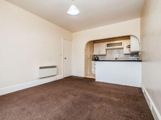 1 bedroom apartment to rent Milton Court, Milton Road, Worthing, BN11