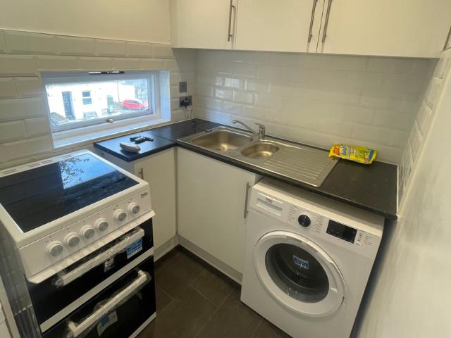 1 bedroom apartment to rent Shinners Close, London, SE25