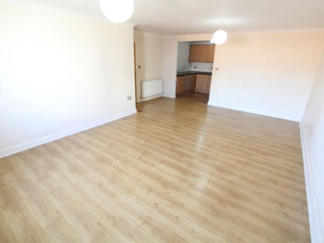 1 bedroom apartment to rent Park Street, Luton, Bedfordshire, LU1