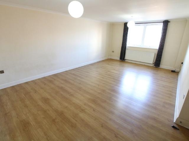 1 bedroom apartment to rent Park Street, Luton, Bedfordshire, LU1