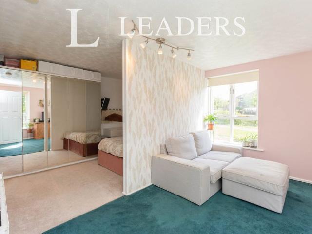 1 bedroom apartment to rent Ramsthorn Grove, Walnut Tree, Milton Keynes, Buckinghamshire, MK7