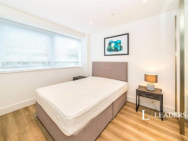 1 bedroom apartment to rent Wood Street, East Grinstead, West Sussex, RH19