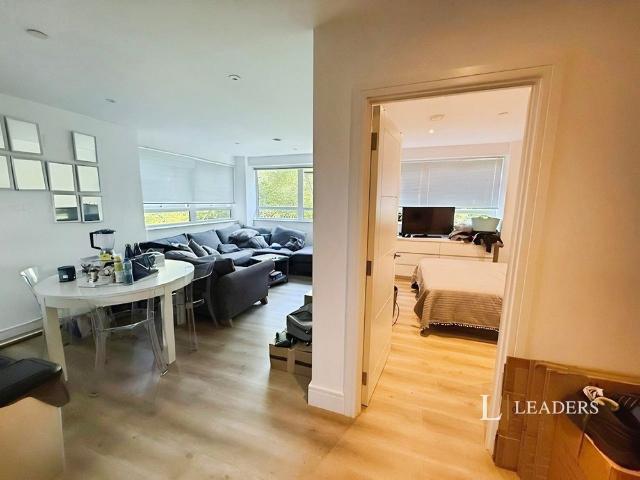 1 bedroom apartment to rent Wood Street, East Grinstead, West Sussex, RH19