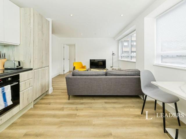 1 bedroom apartment to rent Wood Street, East Grinstead, West Sussex, RH19