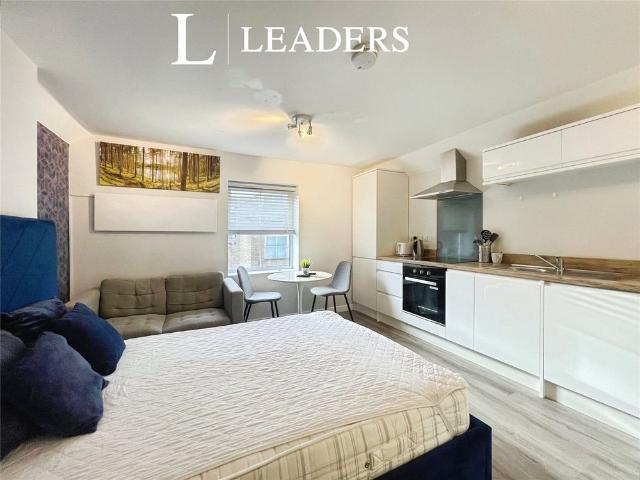 1 bedroom apartment to rent Wootton Gardens, Bournemouth, Dorset, BH1