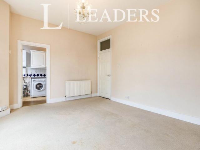 1 bedroom apartment to rent The Avenue, Surbiton, KT5
