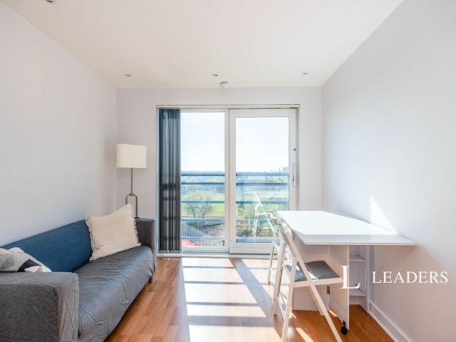 1 bedroom apartment to rent The Crescent, Gunwharf Quays, Portsmouth, PO1