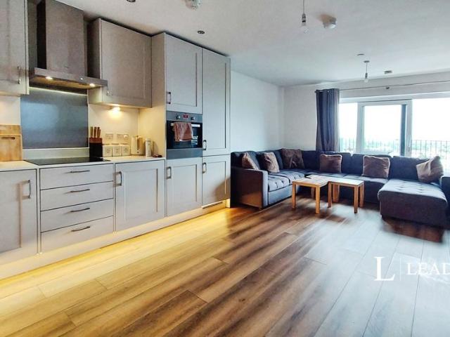 1 bedroom apartment to rent Victoria Avenue, Southend on Sea, SS2