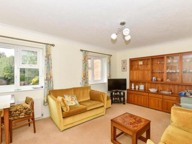1 Bedroom Apartment Uckfield East Sussex 100132328