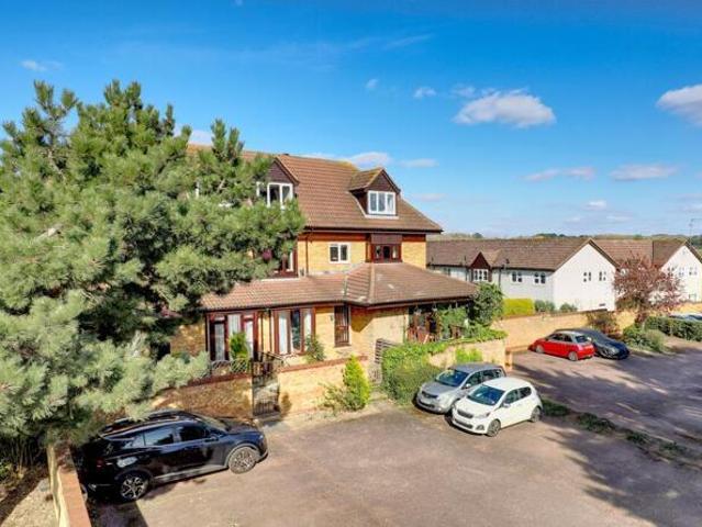 1 Bedroom Apartment Ware Hertfordshire 101316261