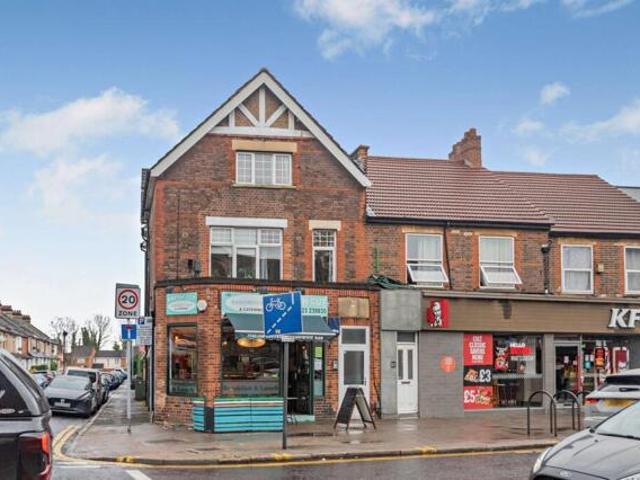 1 Bedroom Apartment Watford Hertfordshire LS100426129