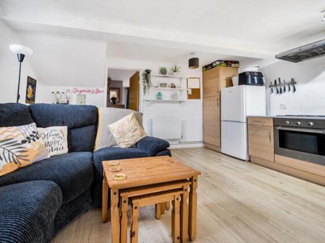 1 Bedroom Apartment West Sussex West Sussex 99608335