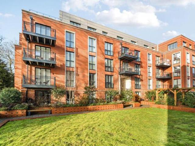 1 Bedroom Apartment Winchester Hampshire 100398573