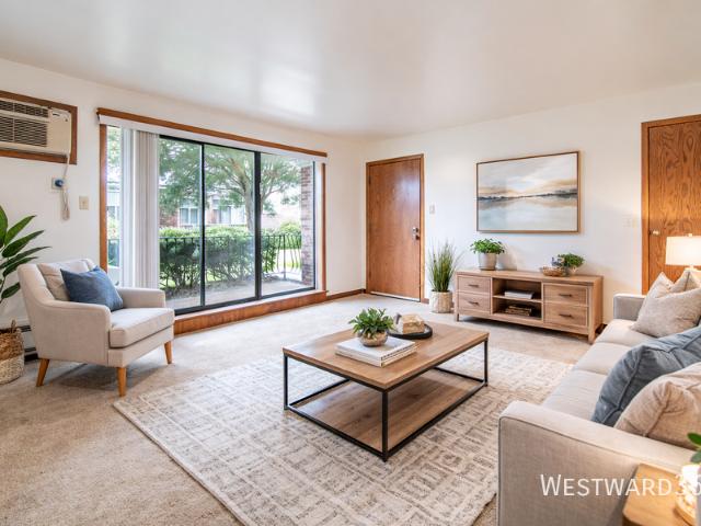 1 Bedroom Apartment with Balcony – Calumet City