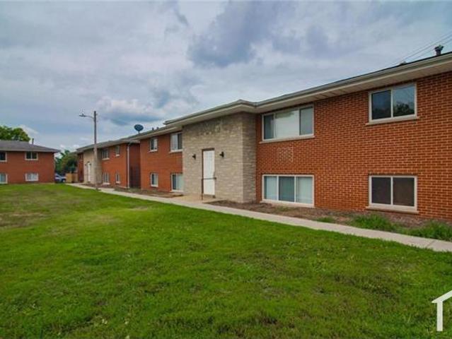1 Bedroom Apartment 8610 Frost Ave in Saint Louis, MO 63134 | AffordableHousing. Com