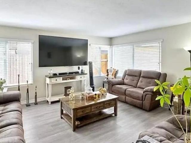1 bedroom apartments at Carnell Ct