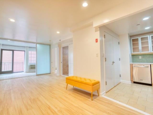 1 bedroom, Astoria NY 11103 105122482