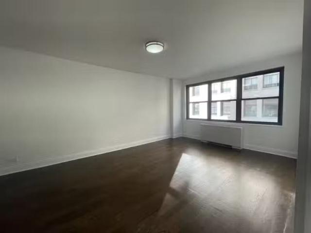 1 Bedroom at 14th St Union Square for $6,000 by Natalia Belli