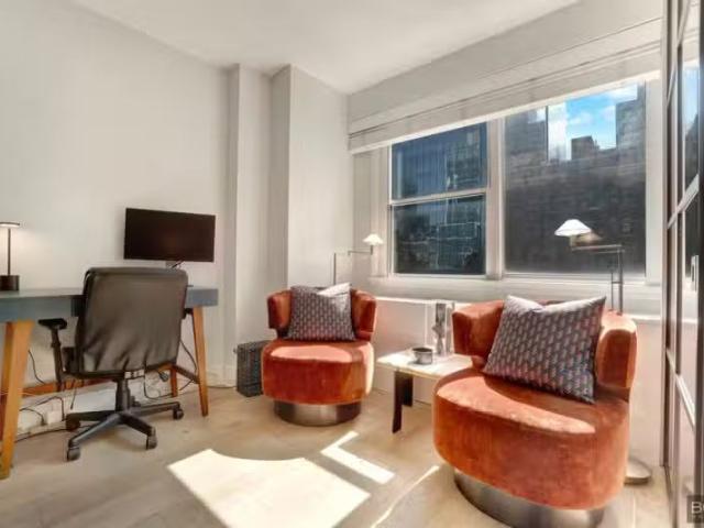 1 Bedroom at 430 West 34th Street for $3,900 by Jeremy Bilgre
