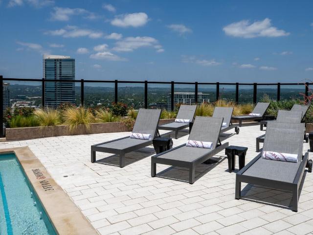 1 bedroom, Austin TX 78701 68627247