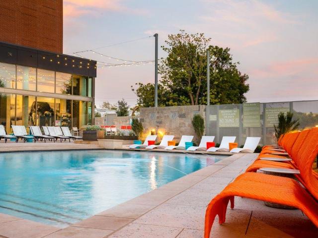 1 bedroom, Austin TX 78702 56003928