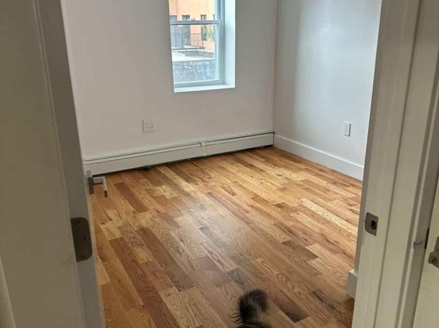 1 Bedroom available in 3 bed, 1 bath