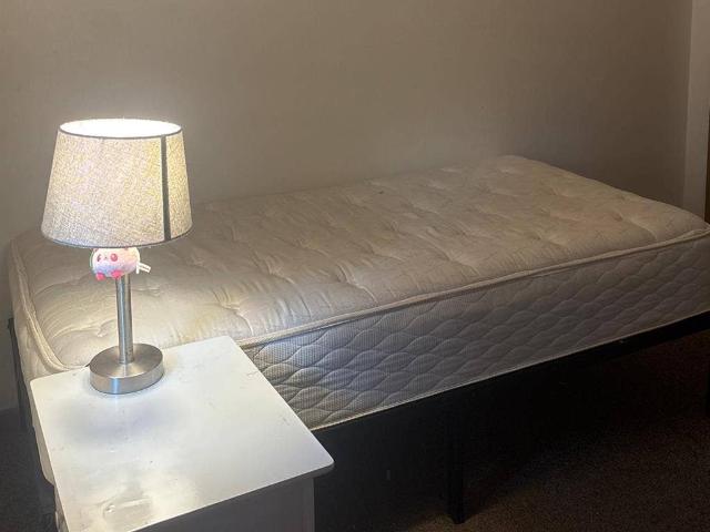 1 bedroom available