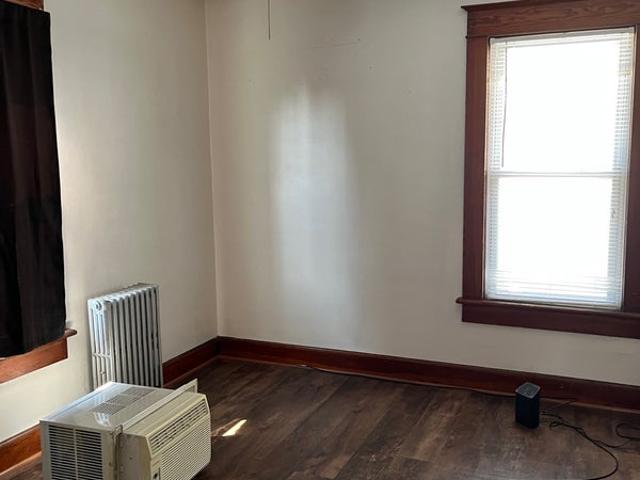 1 bedroom available