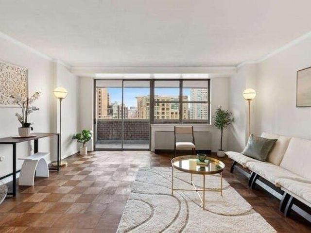 1 bedroom, Boston MA 02114 102345875