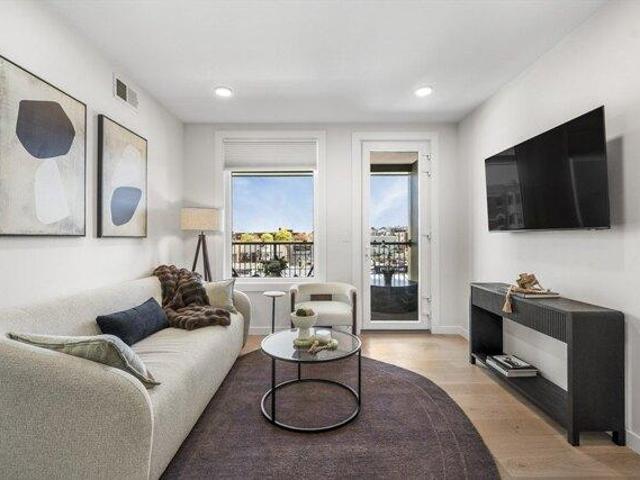 1 bedroom, Boston MA 02128 103070065