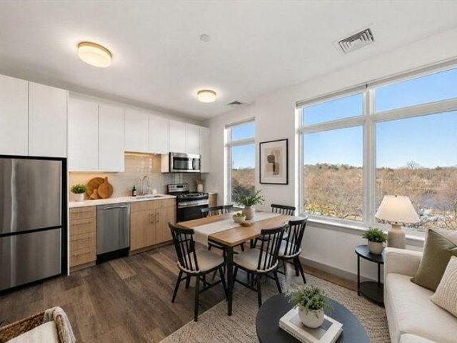 1 bedroom, Boston MA 02135 105127854