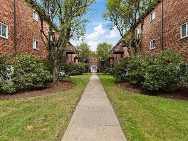1 bedroom, Boston MA 02467 105107981