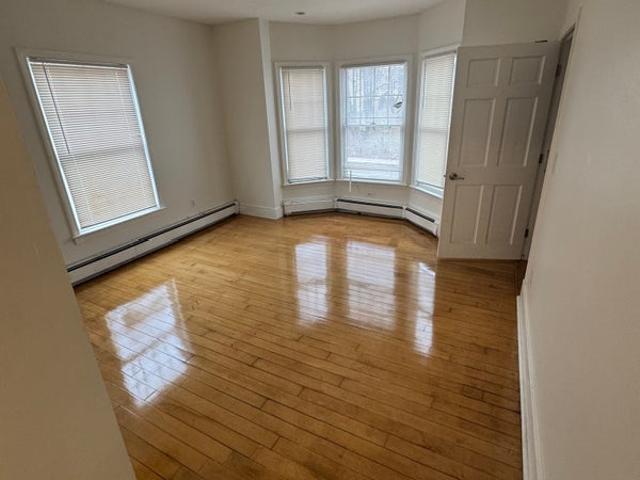 1 Bedroom Bathroom Apartment with Utilities Includ