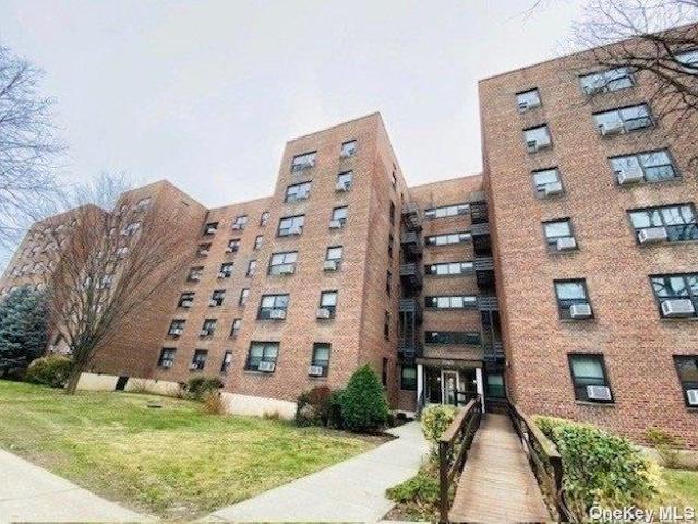 1 bedroom, Bayside NY 11364 72692258