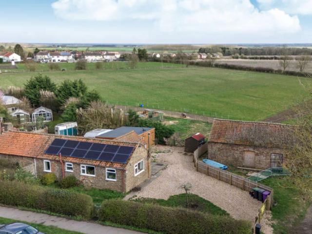 1 Bedroom Barn Conversion Character Property