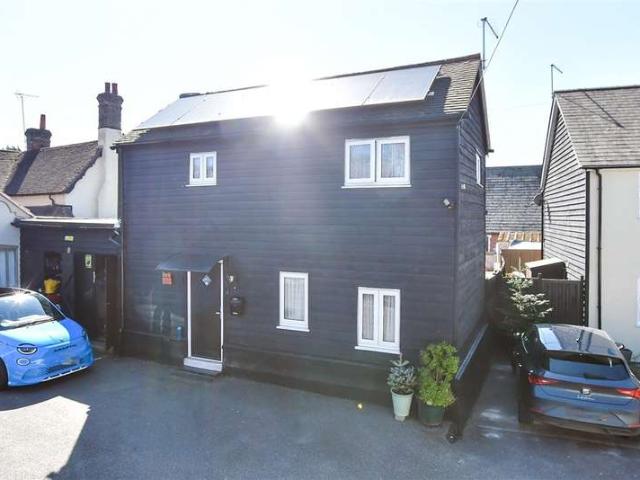 1 Bedroom Barn Conversion Character Property