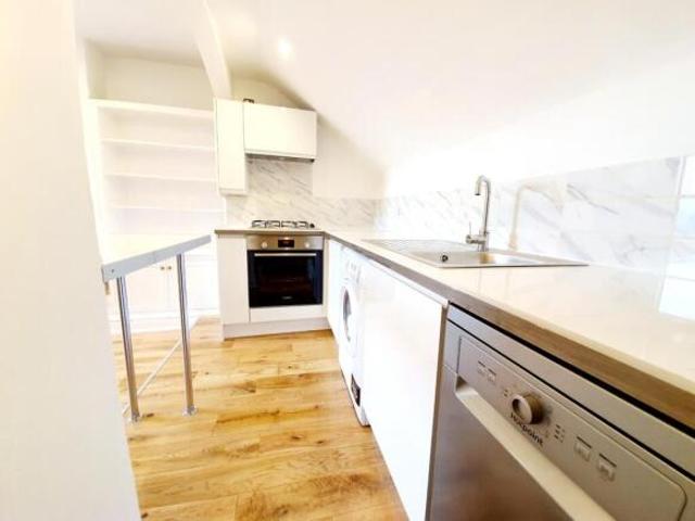 1 bedroom barn conversion for rent in 147C TFF Rathcoole Gardens, Crouch End, N8