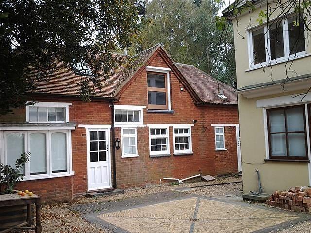 1 bedroom barn conversion to rent