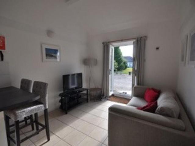 1 bedroom barn conversion to rent