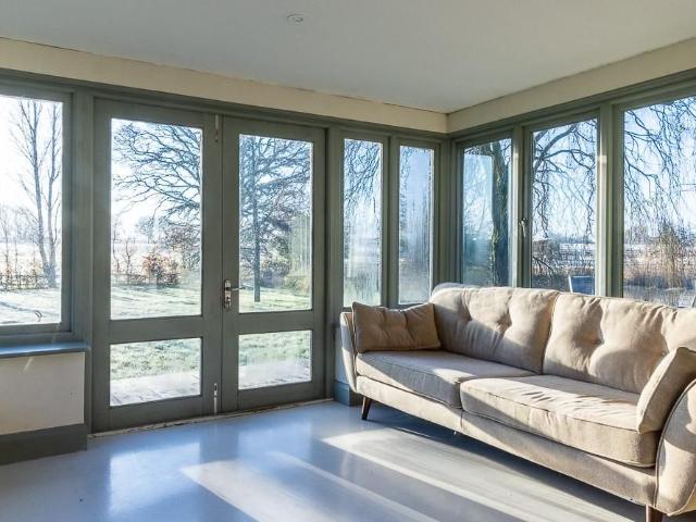 1 bedroom barn conversion to rent