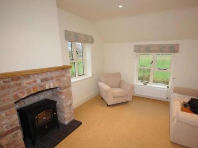 1 bedroom barn conversion to rent